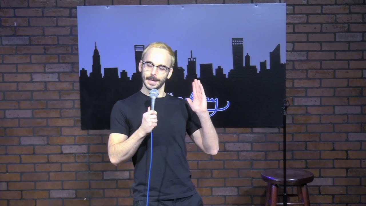 Justin Thompson does five minutes of stand-up - YouTube