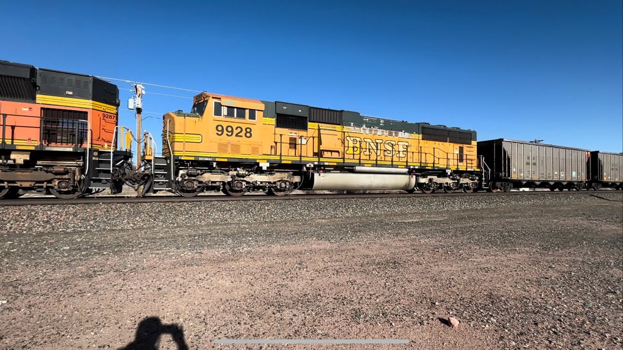 BNSF #9287 Lead’s The NB E-MICNAM0-04A With Second Out H2 MAC Unit 2/23/24. - YouTube