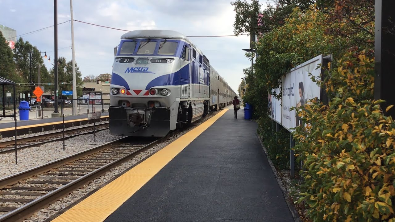 Metra 81 inbound passing Edgebrook. - YouTube