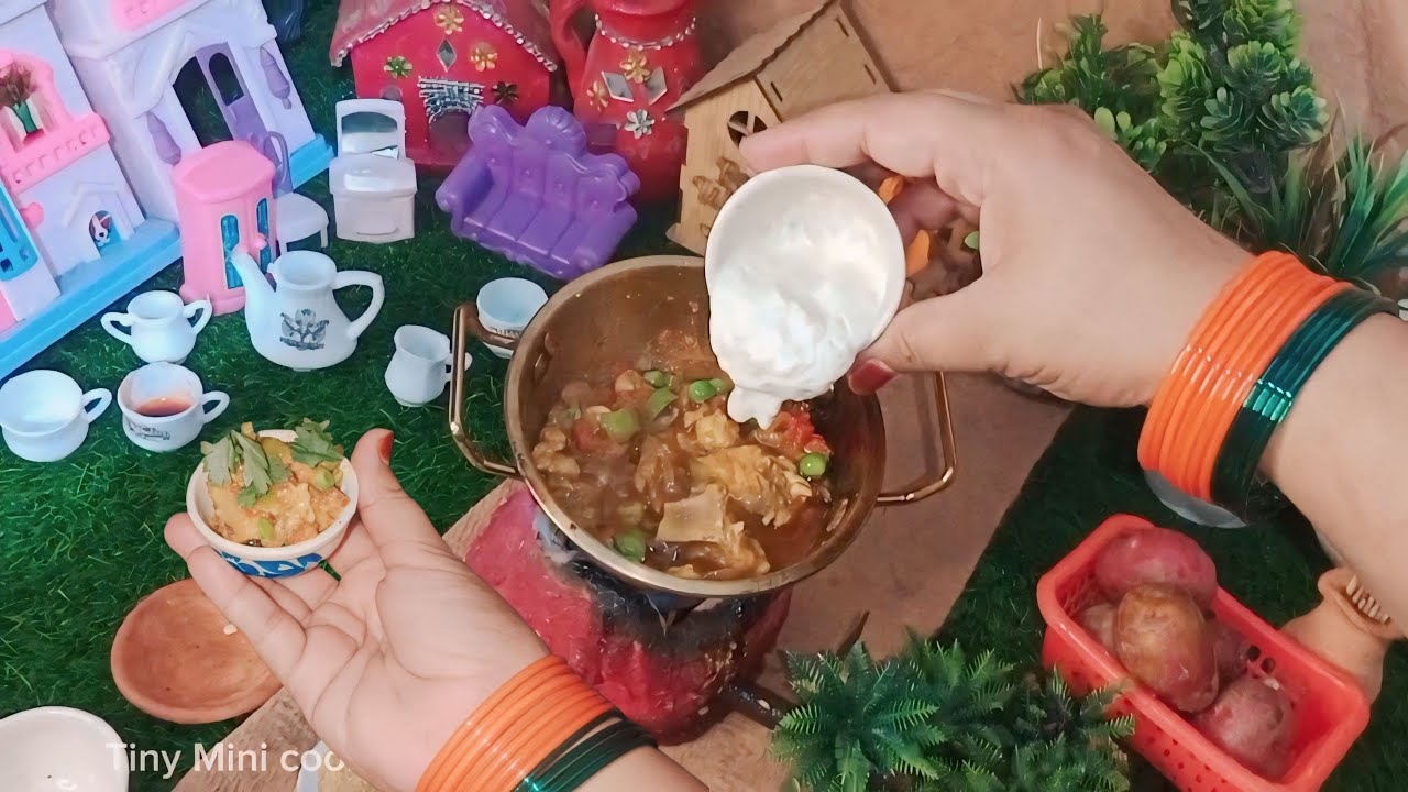 Miniature Indian Masala Chicken How to make Masala Indiana cheekan 🍽️ ...