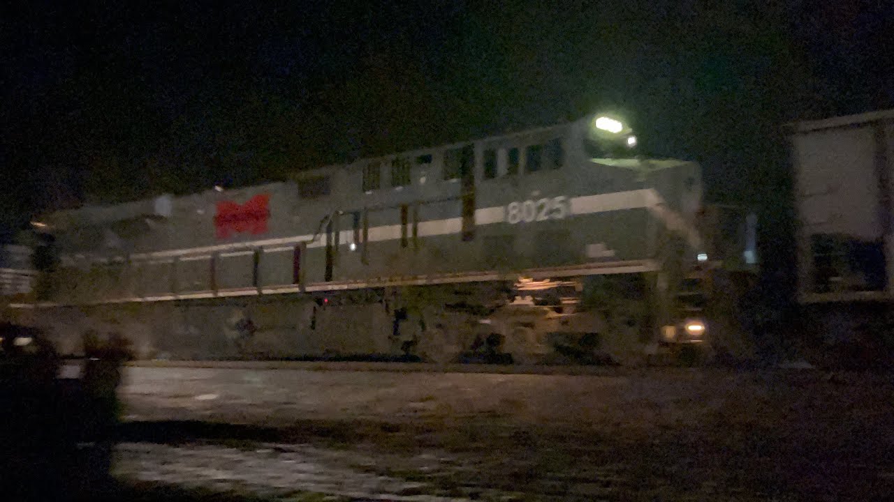 NS 8074 leads 596 with NS 8025 (Monongahela Heritage) as MDPU! - YouTube