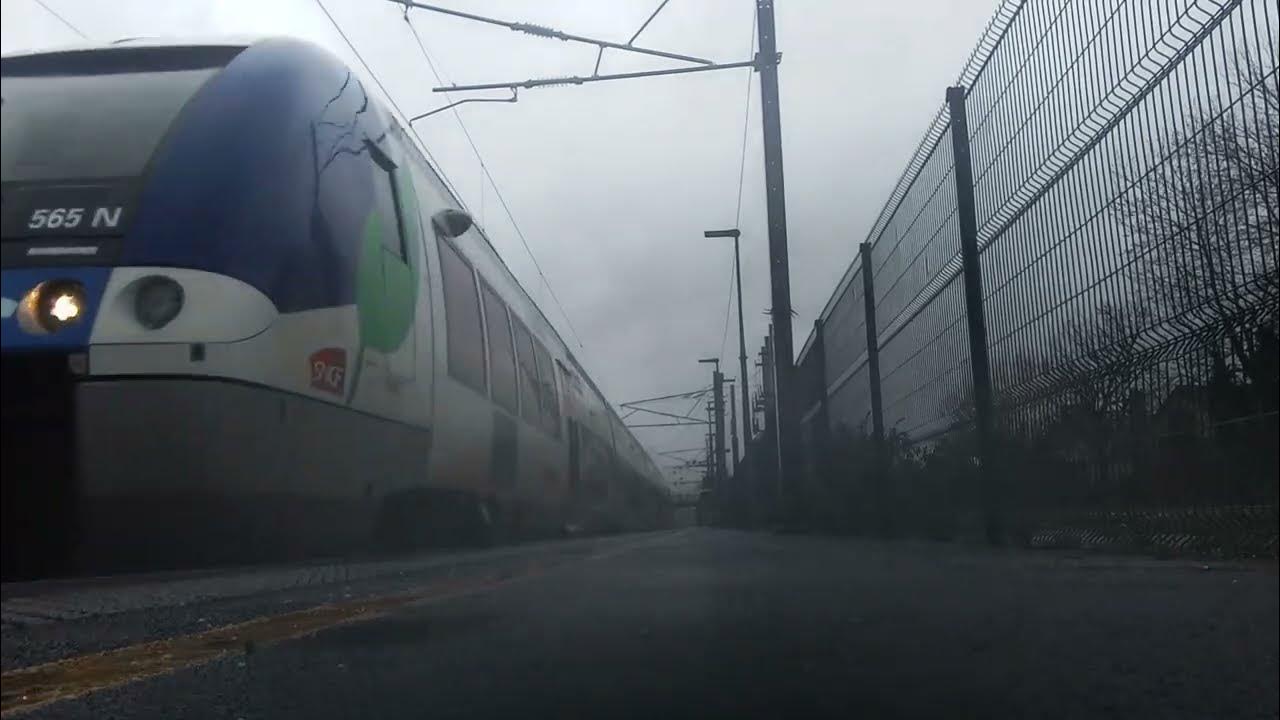 ( Transilien P): Départ d'un AGC Transilien 😊😊😊 - YouTube