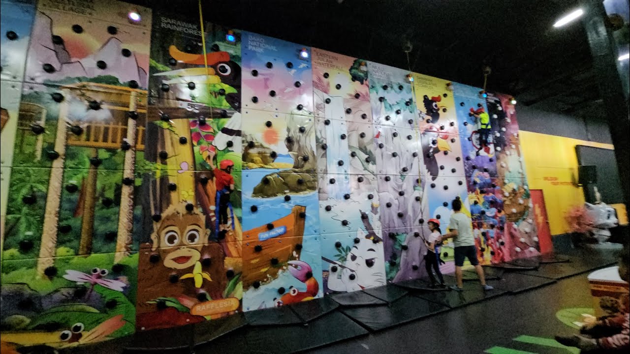 Fun Factor, Kozi Square, Kuching - YouTube