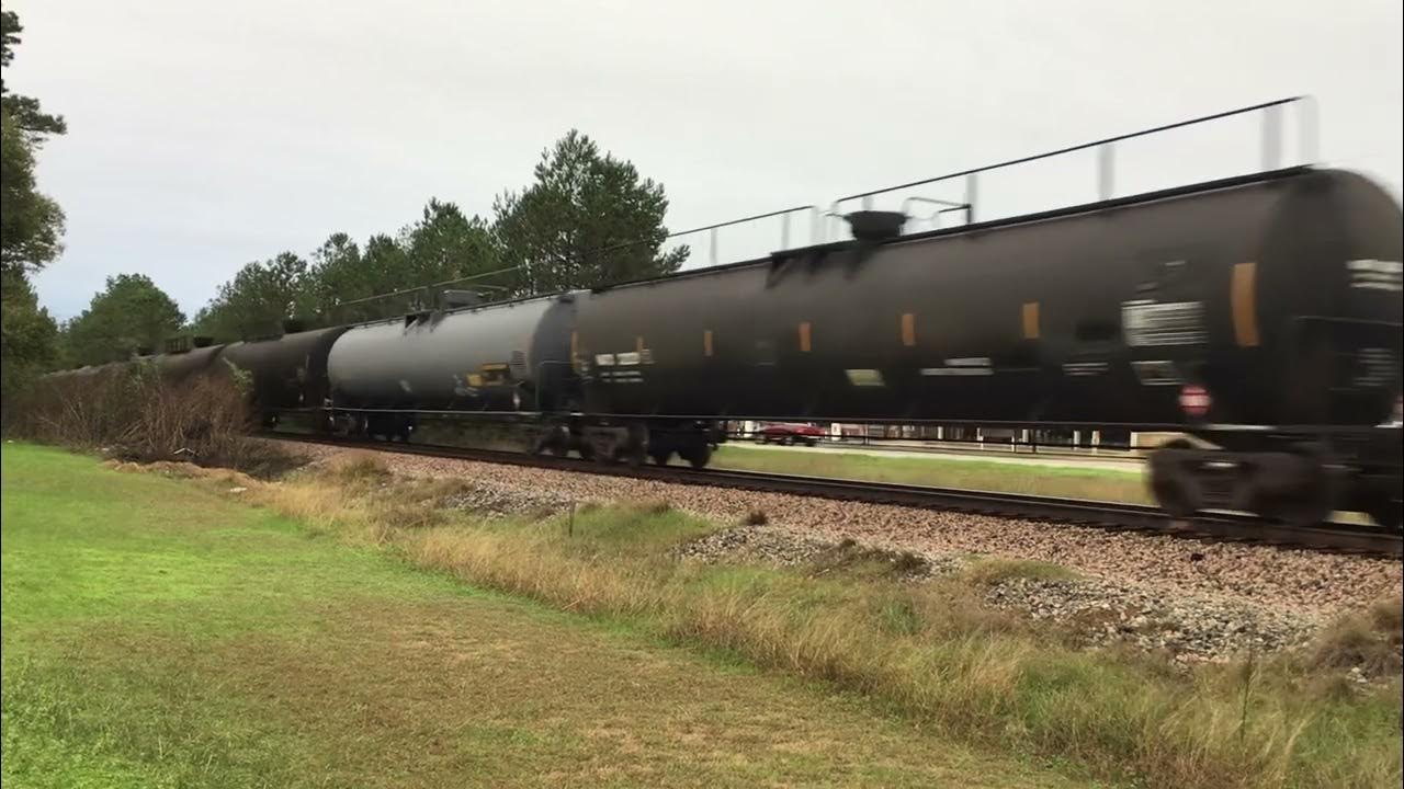UP 8112 With AC44CW Power Leads Manifest Magnolia,Tx - YouTube
