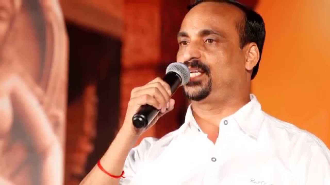 Neelamala Poonkuyile - By Viswambharan Vellikoth - YouTube