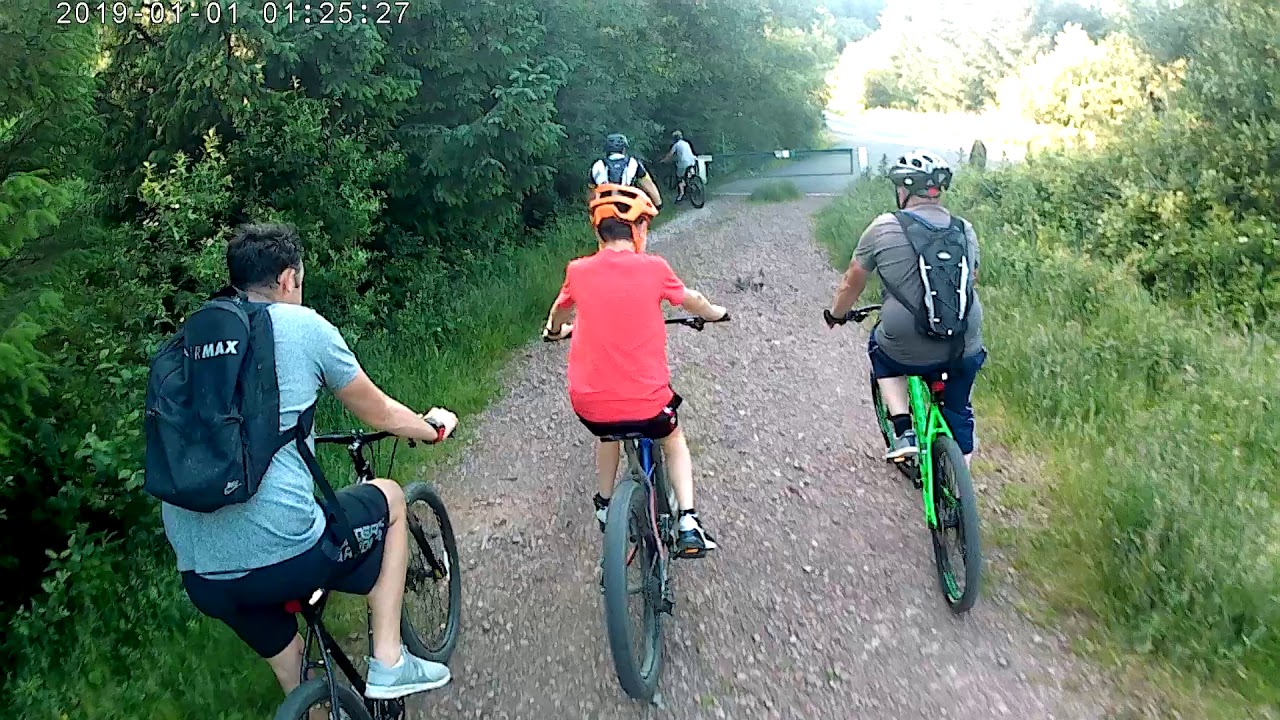 #mtb #ebikefun up over Porth farm to Llanwonno pub - YouTube