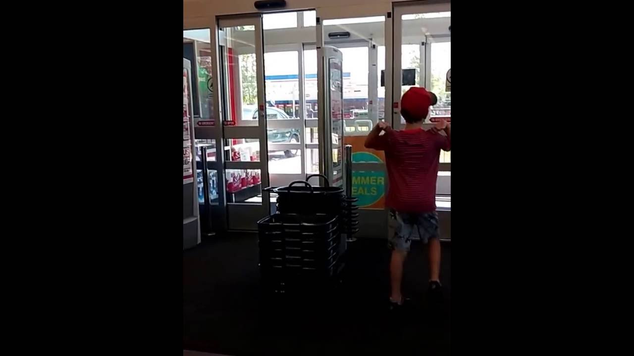 Walgreen's automatic doors Roseville July 9 2016 - YouTube