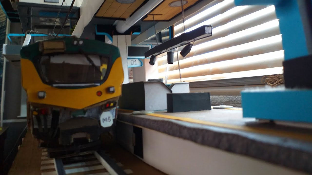 metrorail 10m5 at station - YouTube