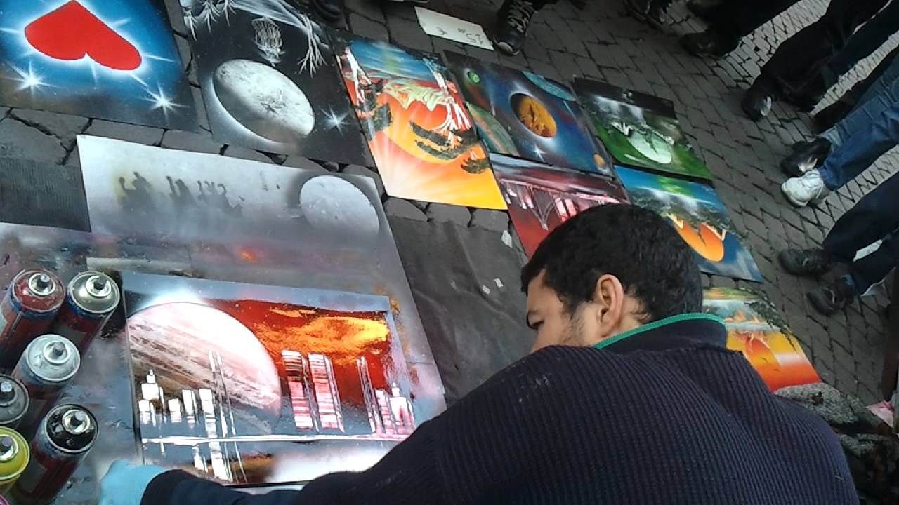 Spray painting in Italy Florence (HD) - YouTube