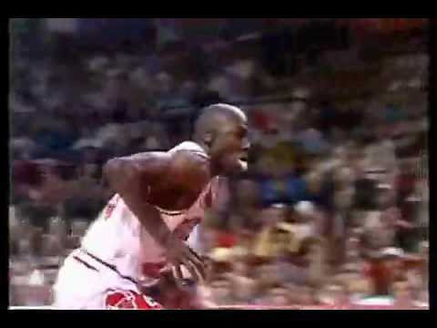 Michael Jordan Spectacular Hangtime Lay Up vs LA Lakers - YouTube
