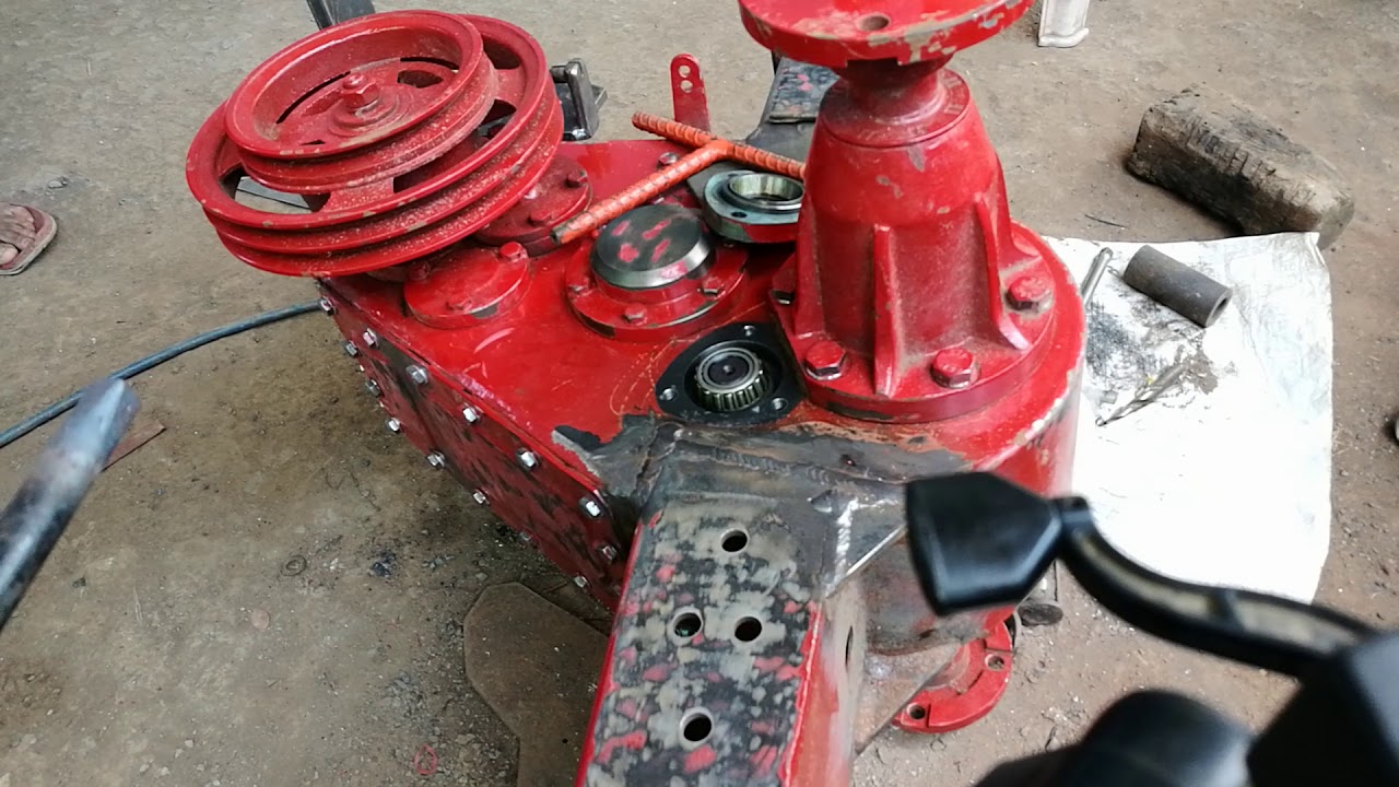 Show repairing machinery - YouTube