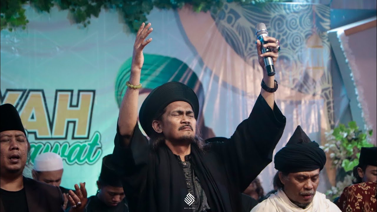 Gus Ali Gondrong | IN QILA ZURTUM | Allahumma sholi 'ala Muhammad - YouTube