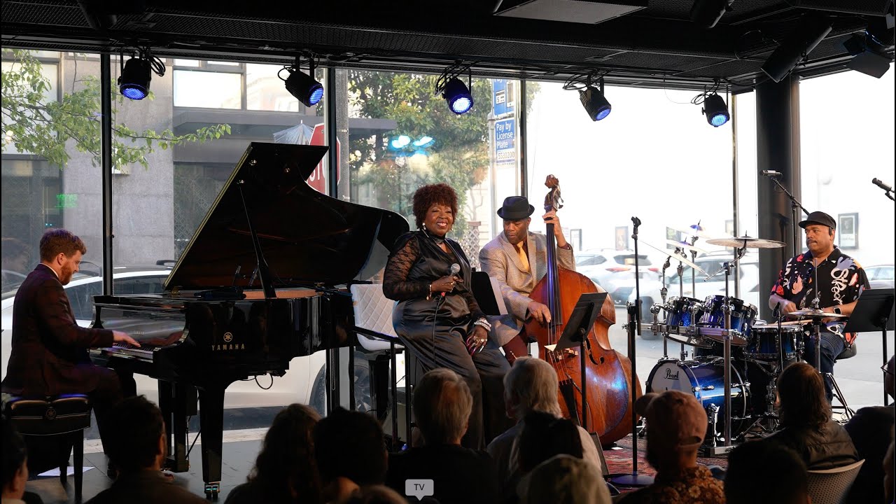 The Dynamic Miss Faye Carol feat. Dennis Chambers - The Joint is Jumpin ...