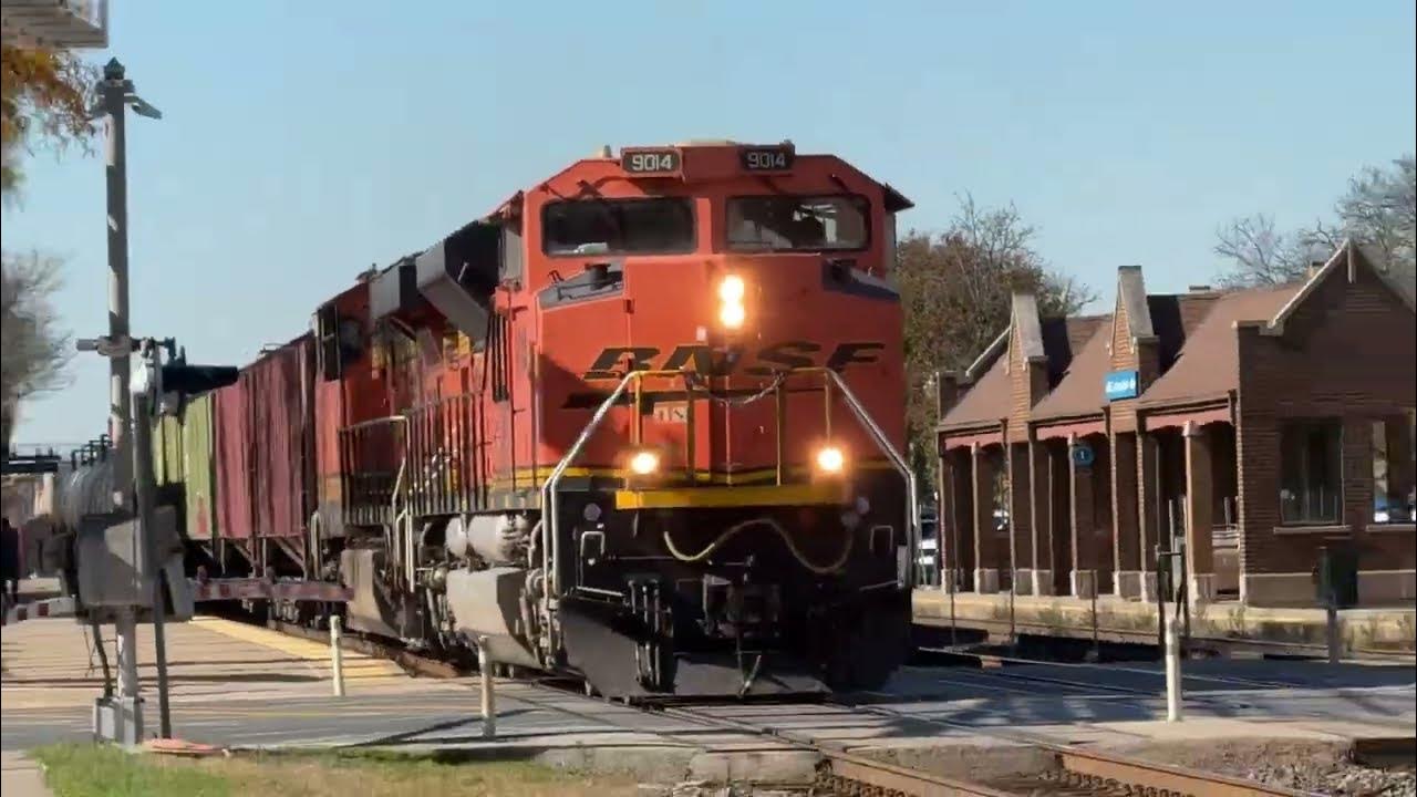 BNSF SD70ACE Leads An EB BNSF Manifest Train At LaGrange Road On October 24, 2024 - YouTube