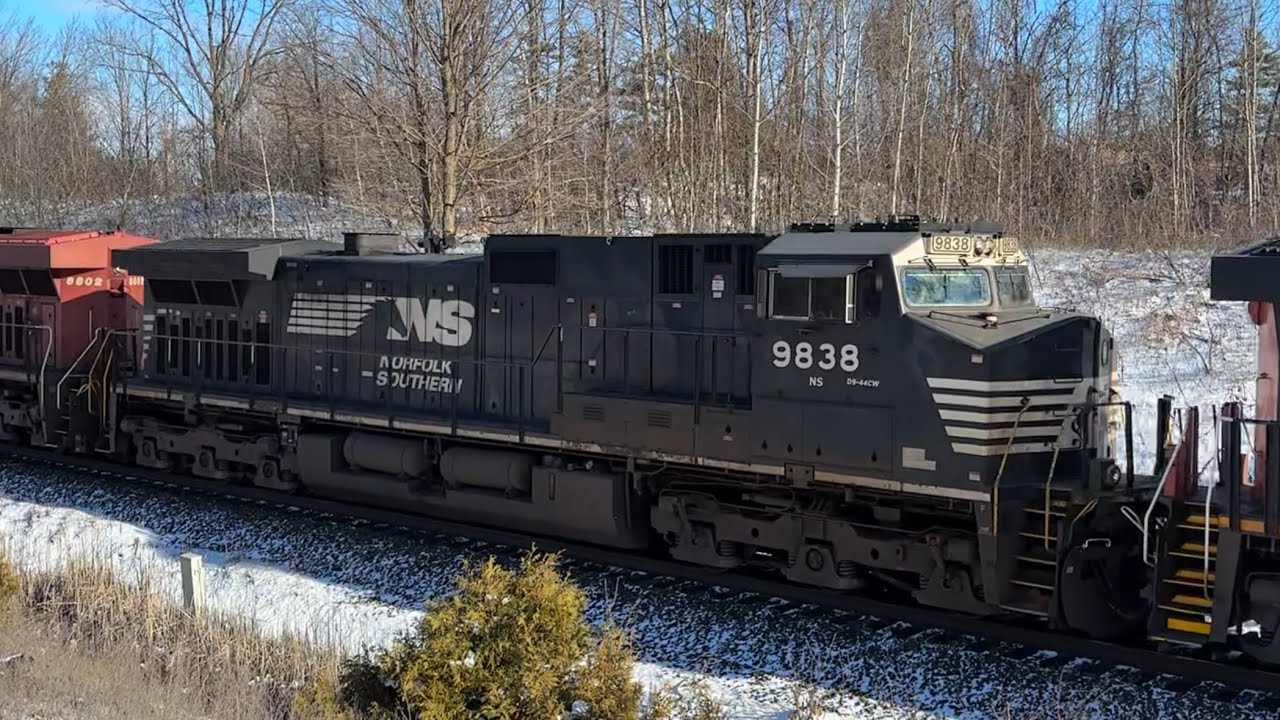CN Train M397 CN, NS, CP Lashup Scotch Block Mile 30 CN Halton ...