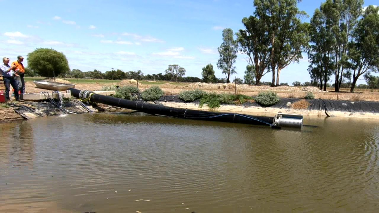 AWMA Submersible Intake Screen Pontoon - YouTube