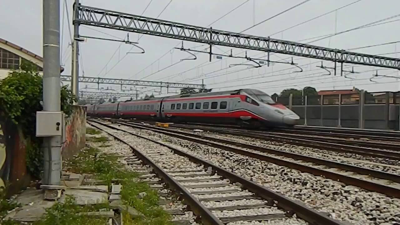 Italian High speed bullet train passing - YouTube