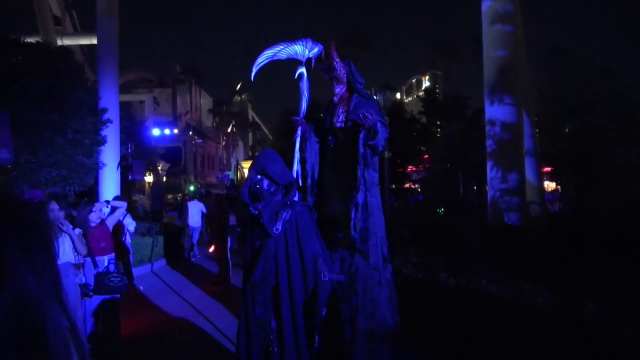 USJ Halloween Horror Night Walk(Central Park) 9/8 19:00 - YouTube