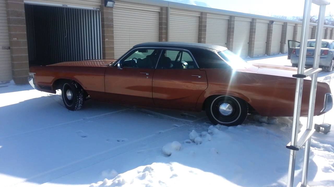 72 Dodge Monaco warmup - YouTube