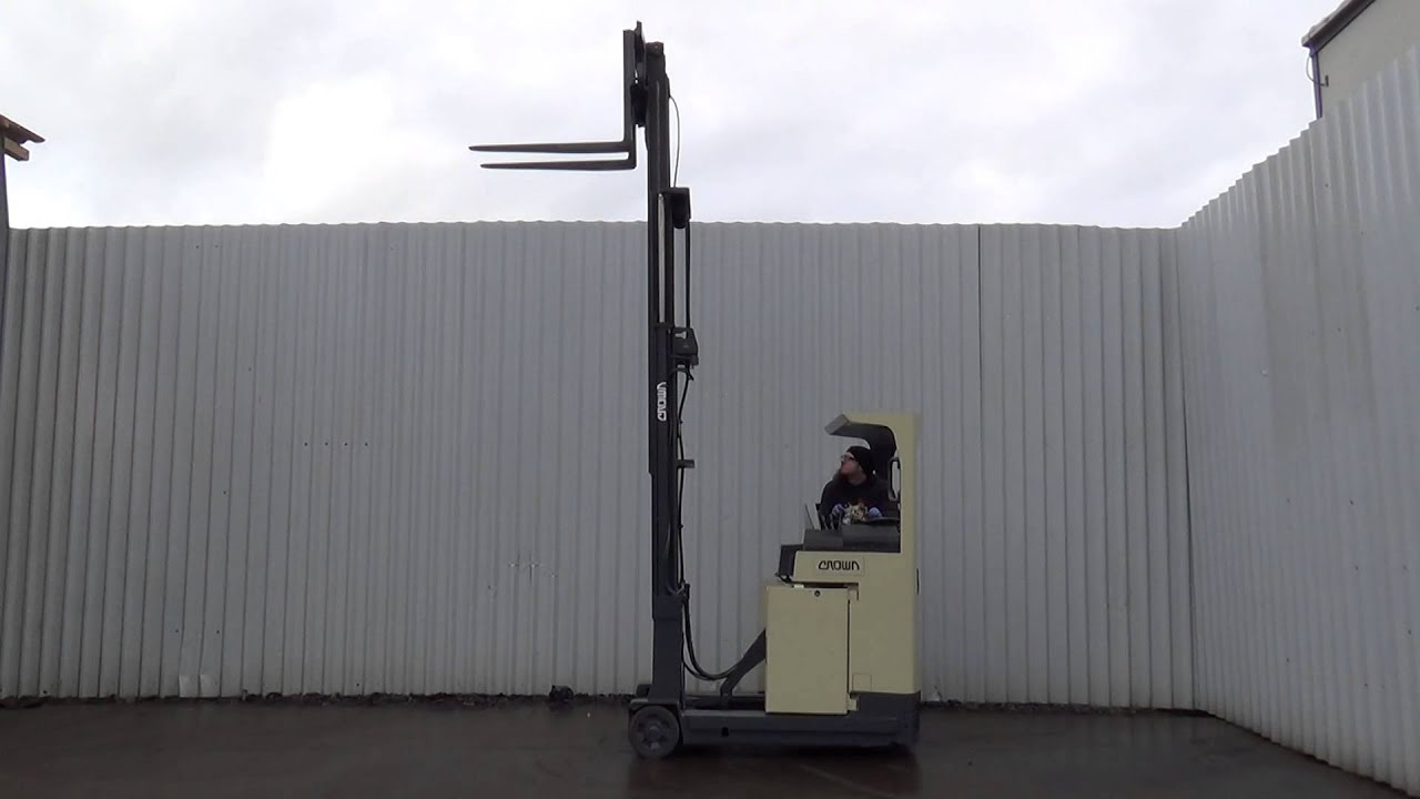 CROWN 2000KGS REACH TRUCK LIFT HEIGHT 6670mm - YouTube