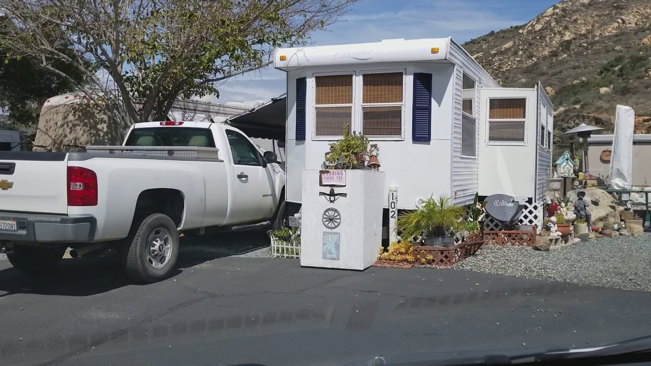 RV park along the 15 North! Quite the crowded little place! - YouTube