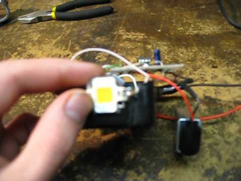 Mini LED Strobe Using 555 Timer (Tutorial Link In Description) - YouTube