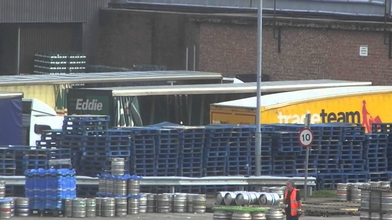 DHL TRADETEAM YARD WITH EDDIE STOBART VISITOR 161014 - YouTube