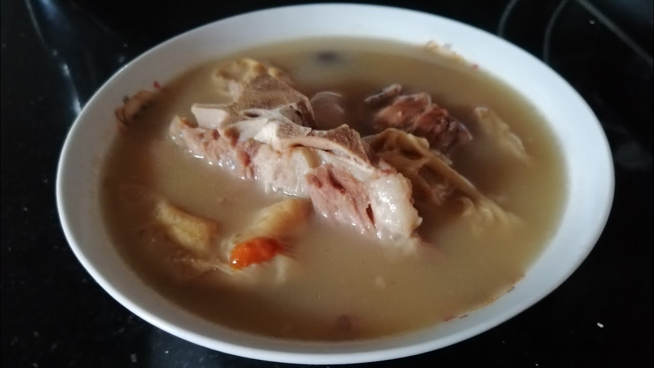 MEMBUAT SOUP TULANG BABI DAN FAKAU UNTUK MAJIKAN || MASAKAN HONGKONG ...