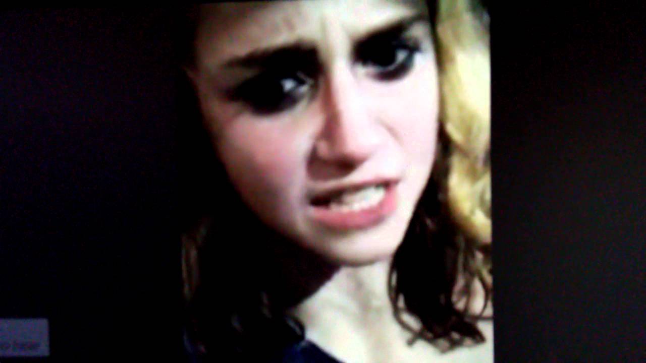 girl freaks out over guy - YouTube