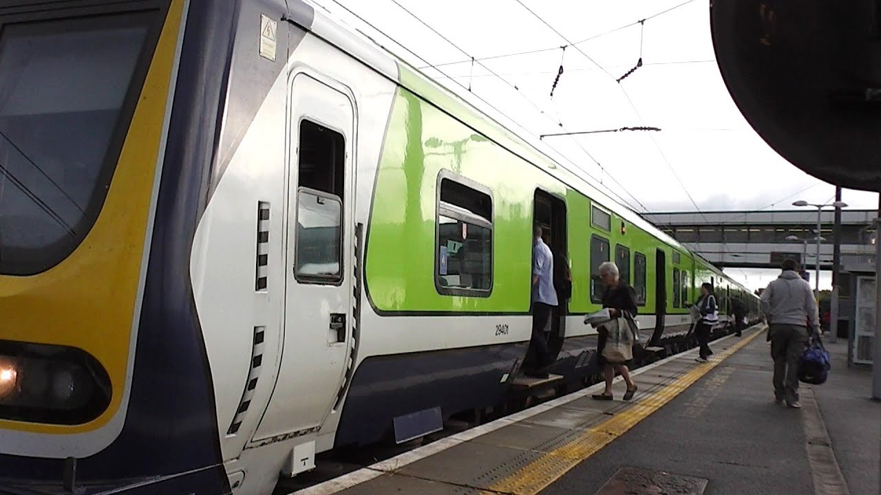 29000 Class DMU Train number 29401 - Howth Junction Station, Dublin ...