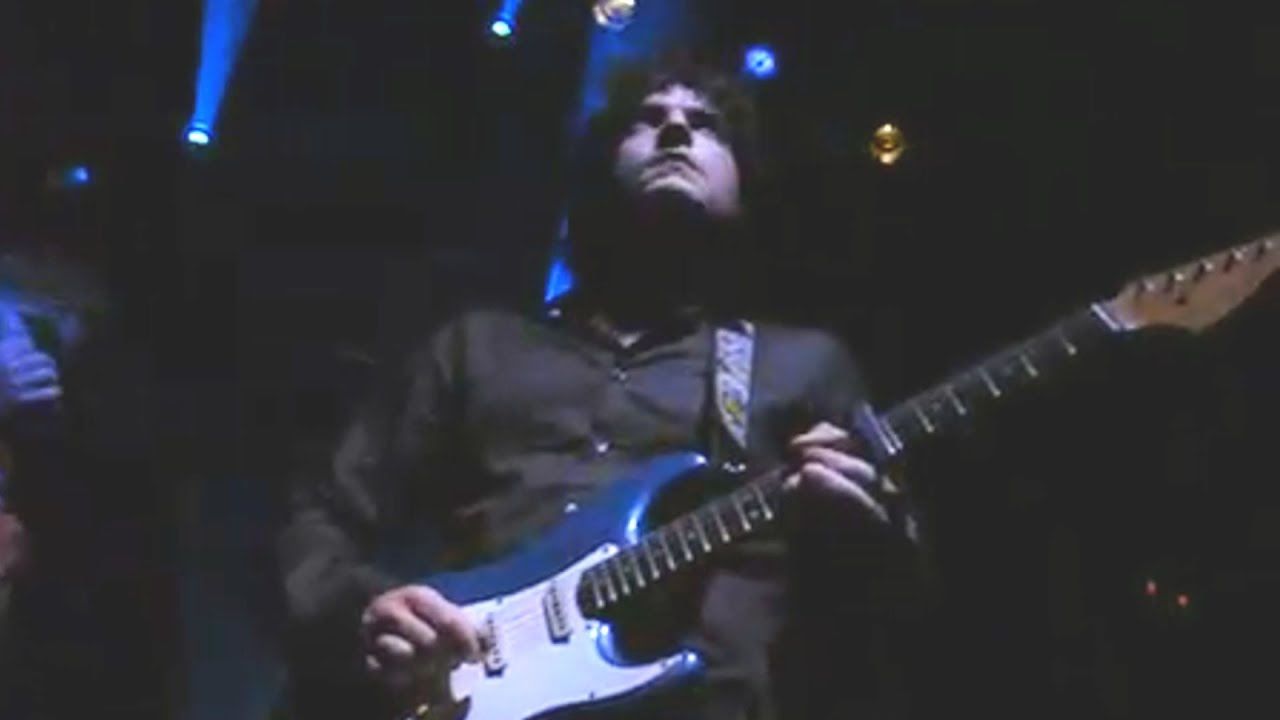 Matthieu Chedid plays guitar solos for Cassius (2007) - YouTube