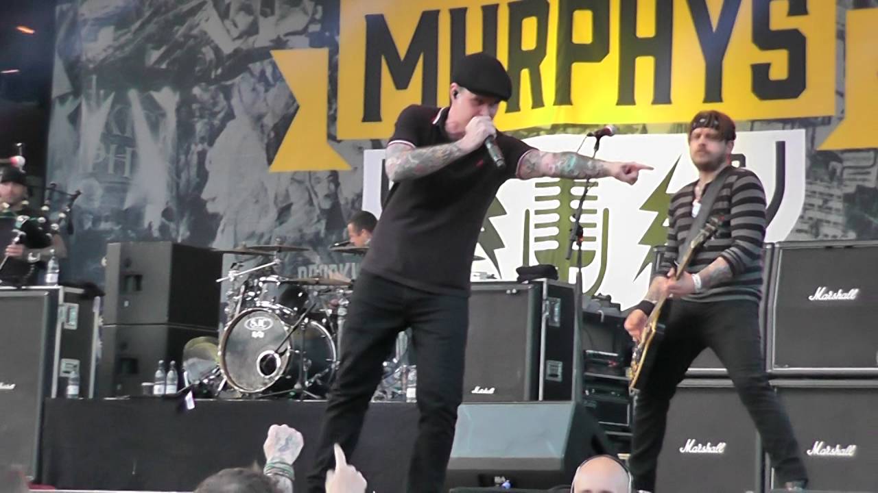 Dropkick Murphys - You'll Never Walk Alone "Live Gröna Lund" - YouTube