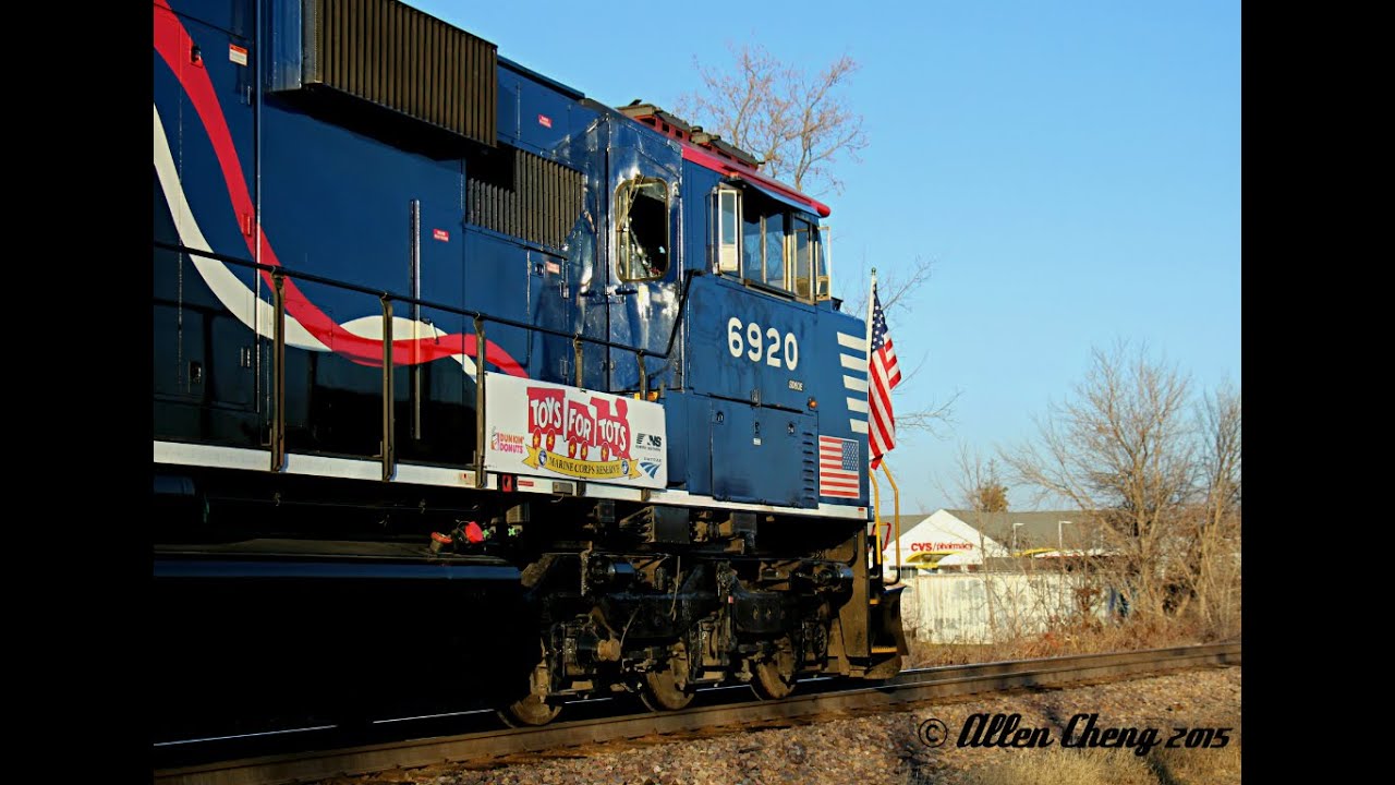 A Great Chase of Toys for Tots Train (12/5/2015) - YouTube