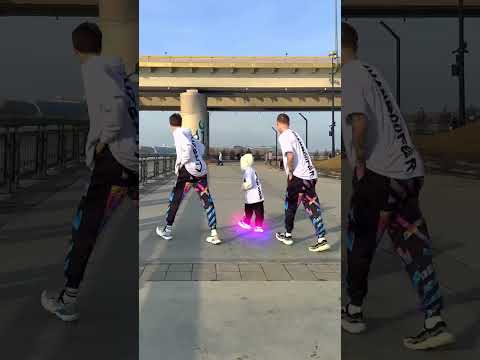 LITTLE BOY DANCING SHUFFLE NEON MODE 😱🔥