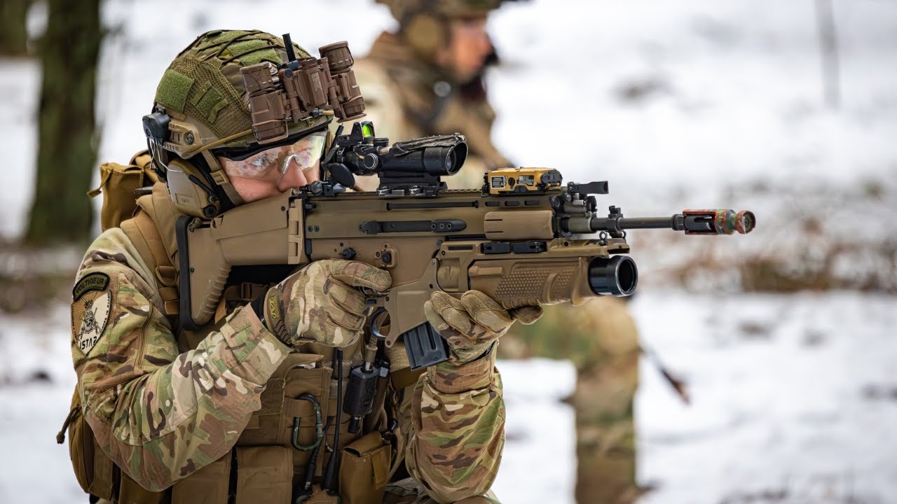 Belgian troops train with "SCAR-L Assault Rifle" in Lithuania as part ...