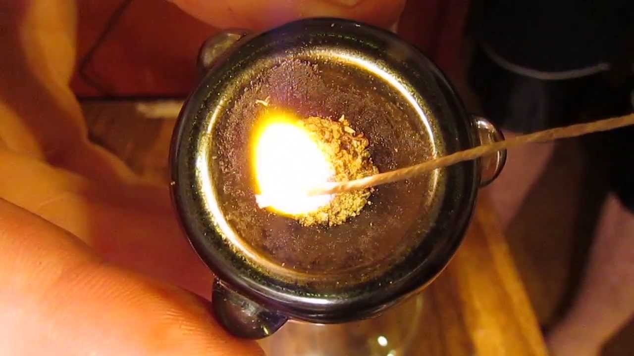 Melt Shot -- Gold Dust on Dank Flower / Bud -- 720p HD -- Macro - YouTube