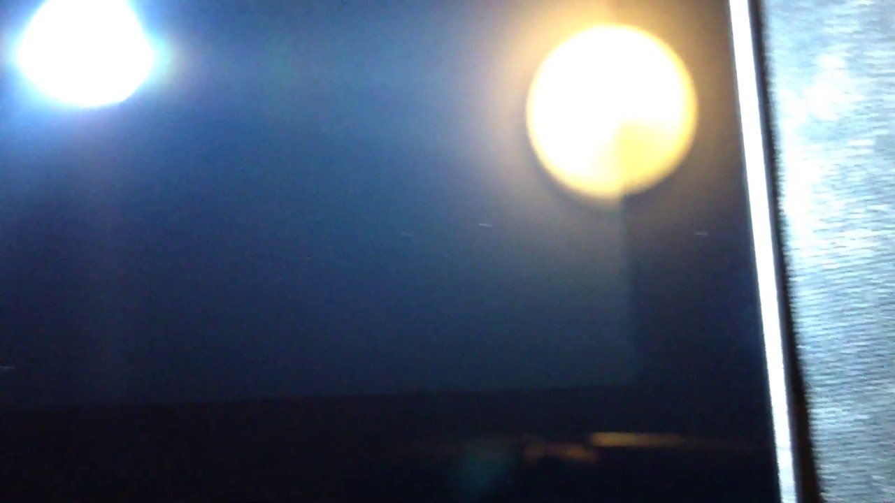 iPad 6th gen 2018 dust under screen (black dot on white screen) - YouTube