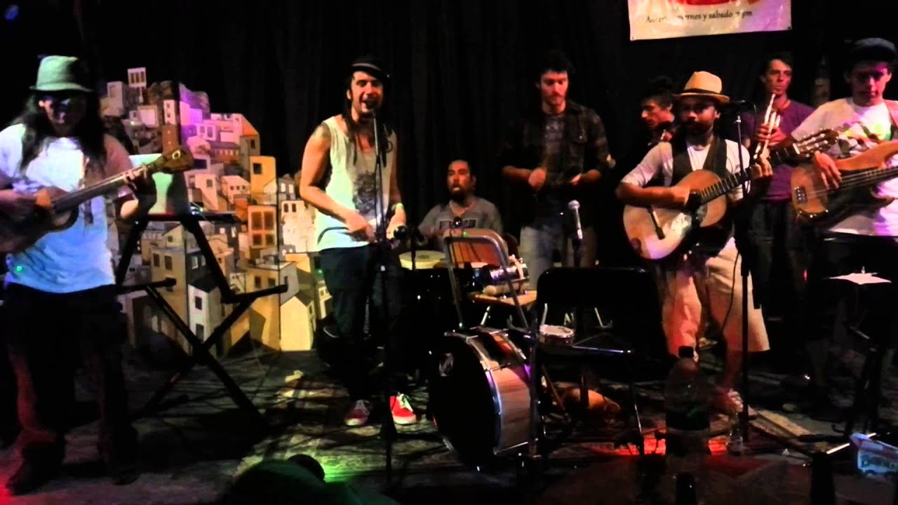 Santo Color - Cumbia Milagrosa - YouTube