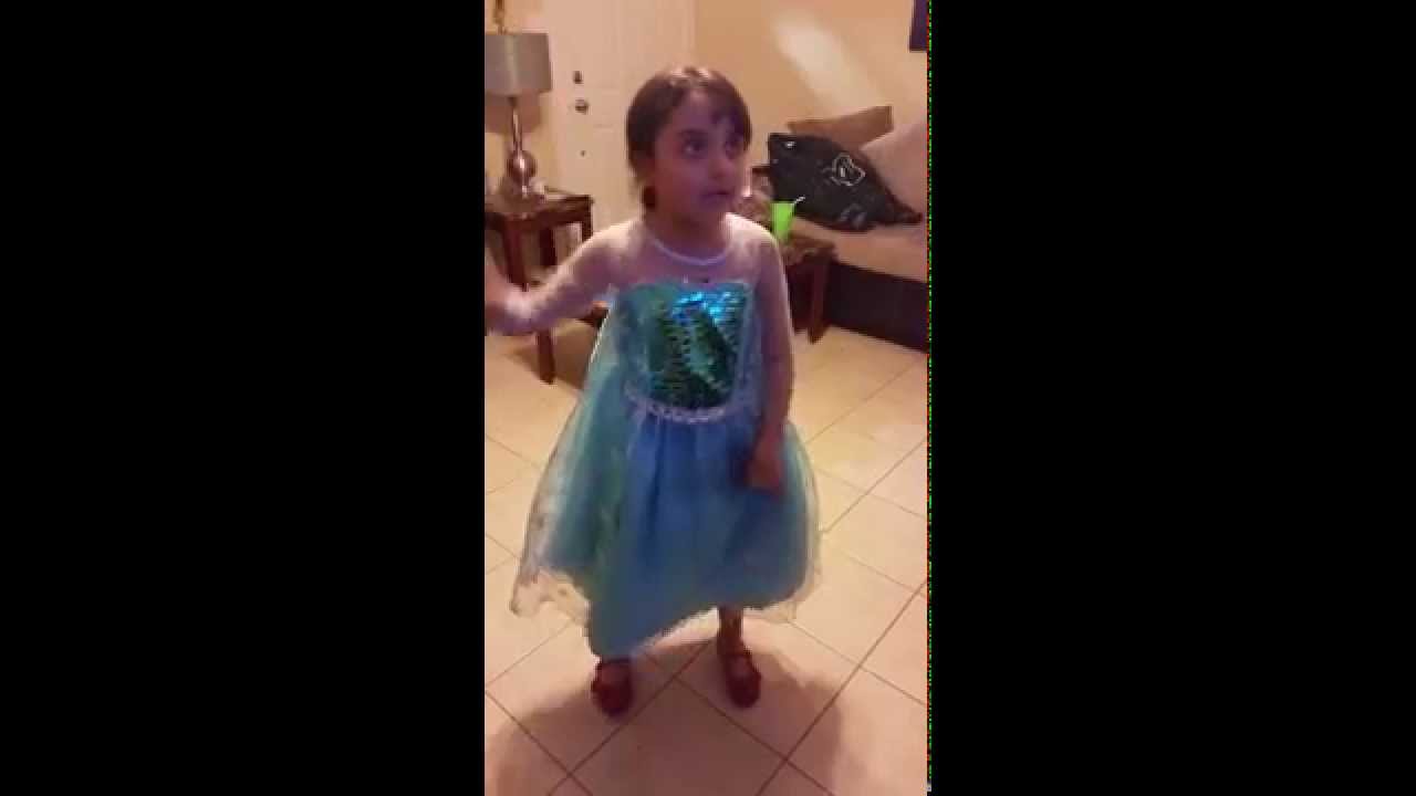 Frozen Let It go: Kendra singing & dancing - YouTube