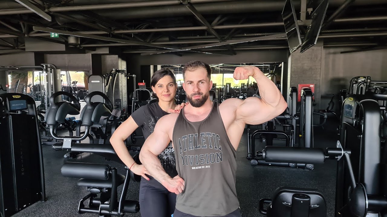 ANTRENAMENT BICEPS + SFATURI CUM SA PUI MASA MUSCULARA ! - YouTube
