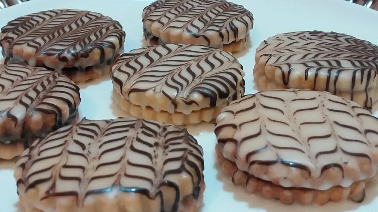 حلوة بفلان كاراميل رااائعة اضافة الى اسرار نجاح عجينتها الهشة du flan ...