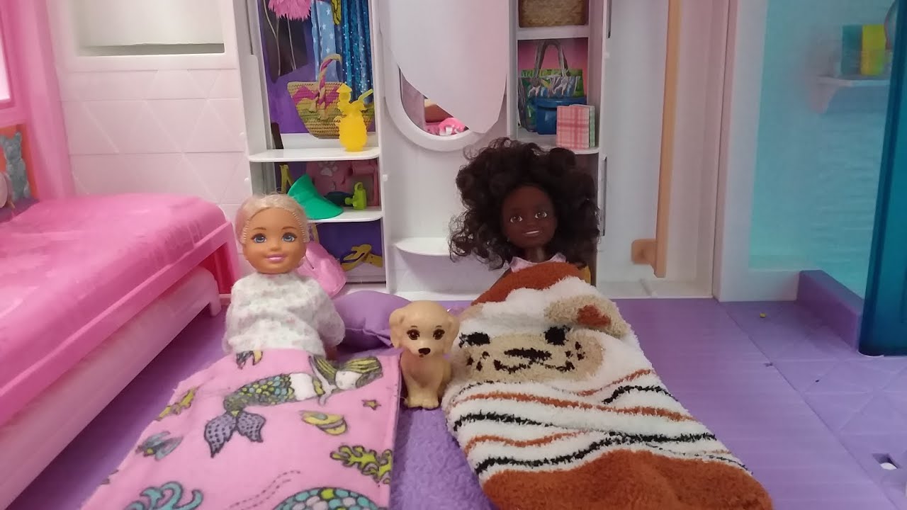 Sleepover! - Gracie comes over to have a sleepover with Lily ...