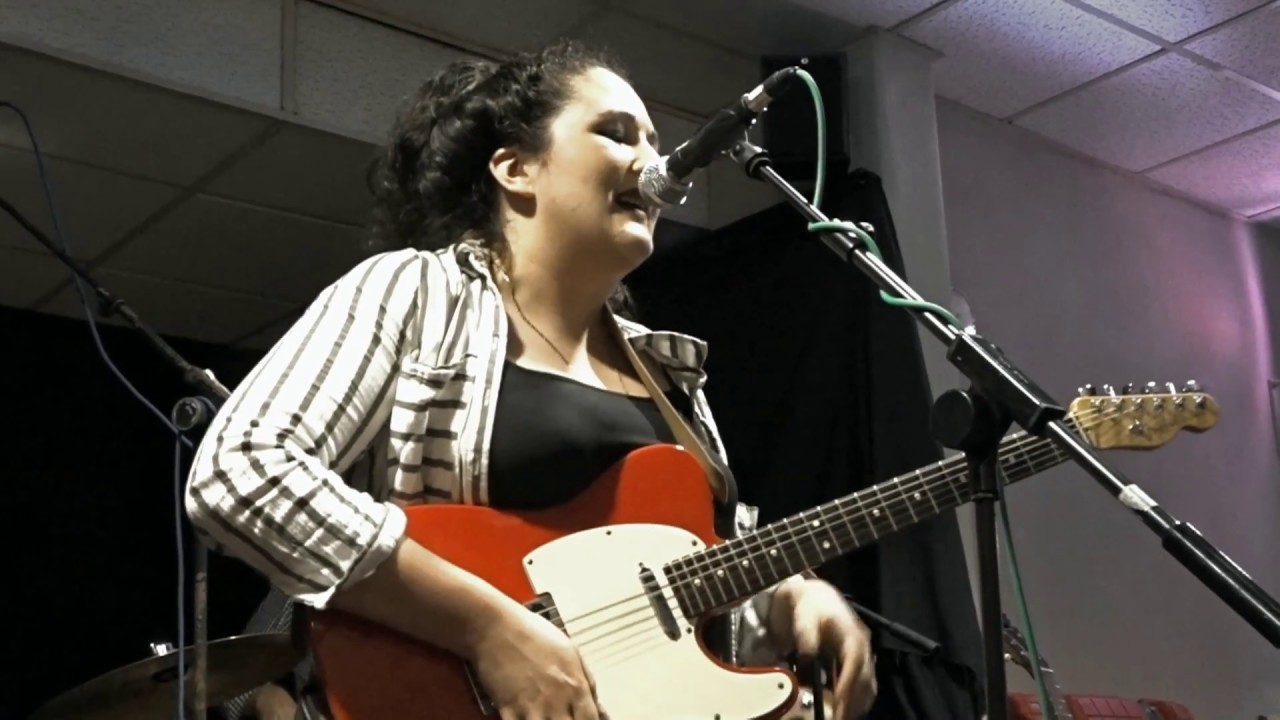 Bella Collins at the Rockers Reunion - YouTube