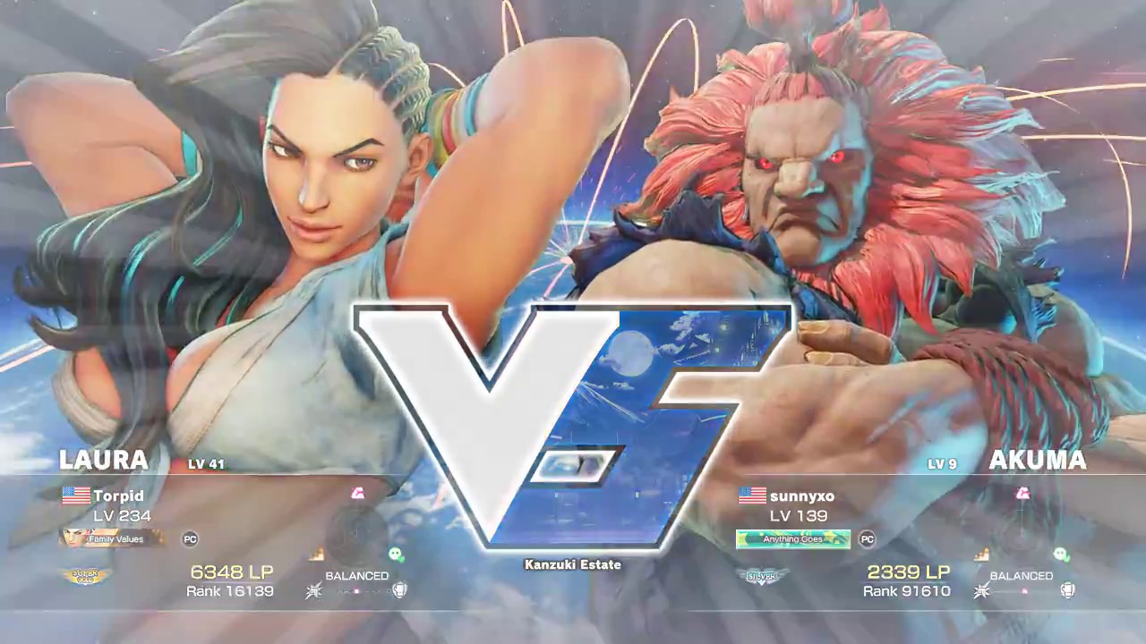 SF5: Laura vs Akuma - YouTube