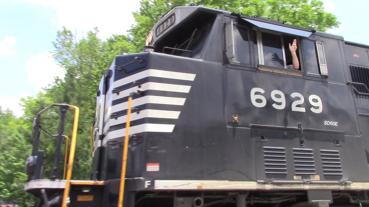 NS 6929 leads NS 373 in Dover, GA w/ Conductor Zakk giving friendly waves 5/18/19 - YouTube