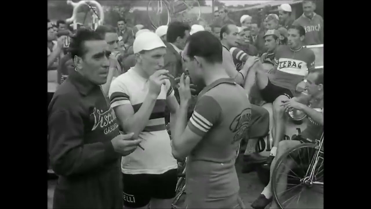 OLDBICI.it - Vintage Cycling Smoking - YouTube