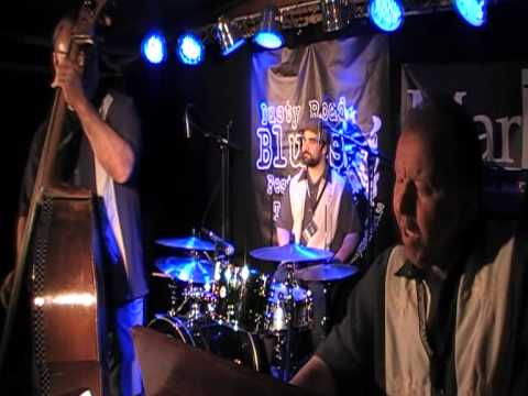 T-Bear & The Dukes Of Rhythm @ Dusty Road Bluesfestival 2012 - YouTube