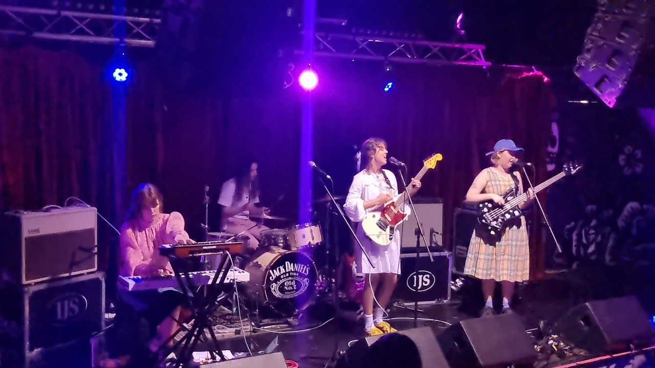 smol fish - BIG LOVE live @BIGSOUND - YouTube