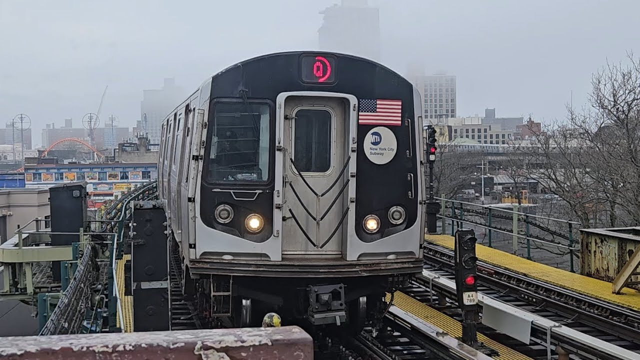 AM RUSH HOUR: BMT Broadway Express R160 Q Train Ride - YouTube