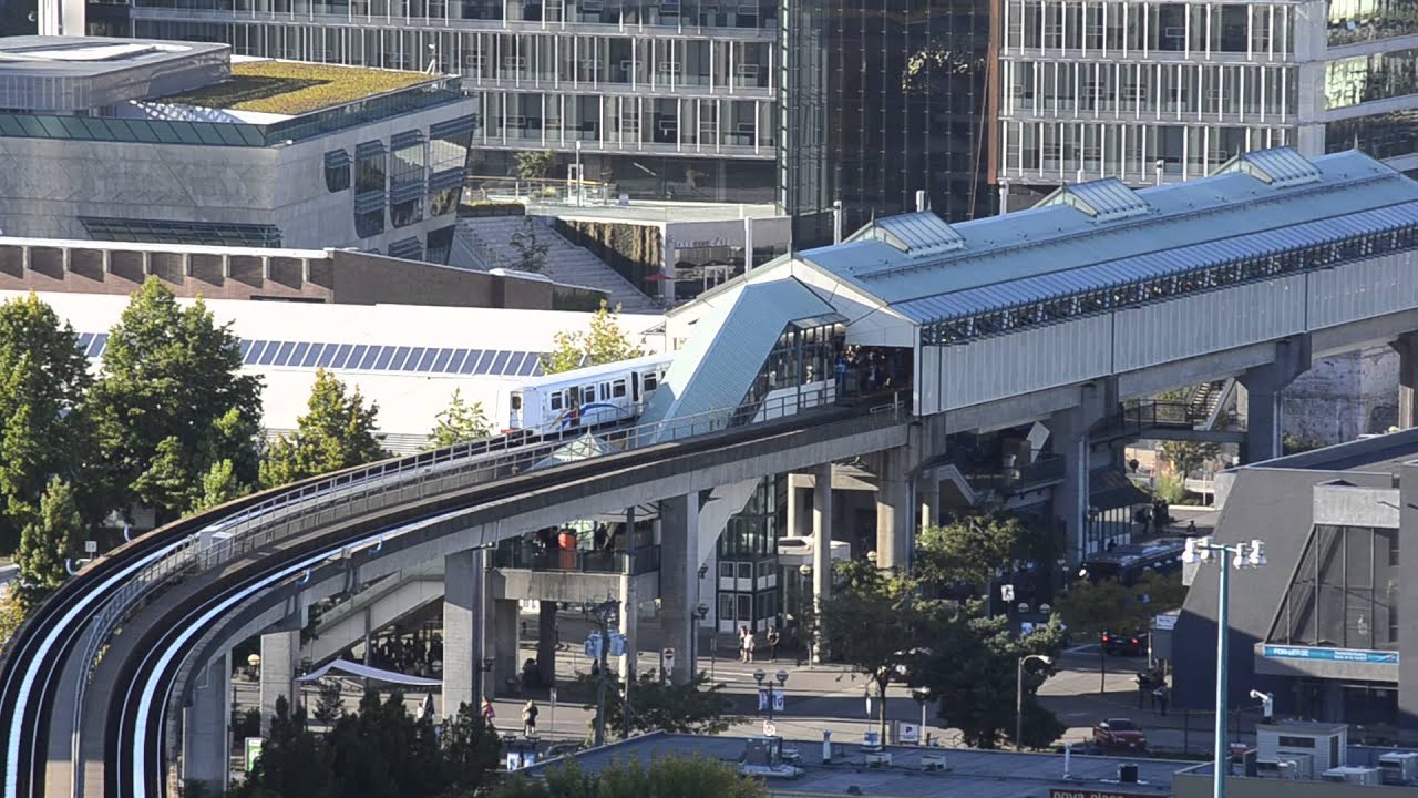 Skytrain Breakdown - DSC0533 - YouTube